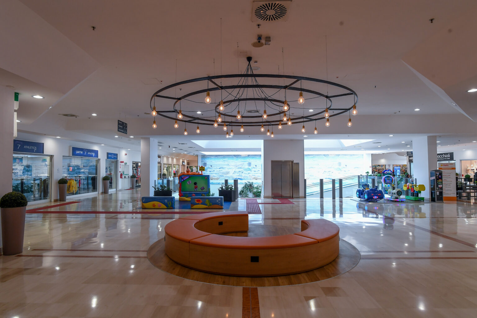 Supernova Group enters the Italian market, acquires first shopping ...